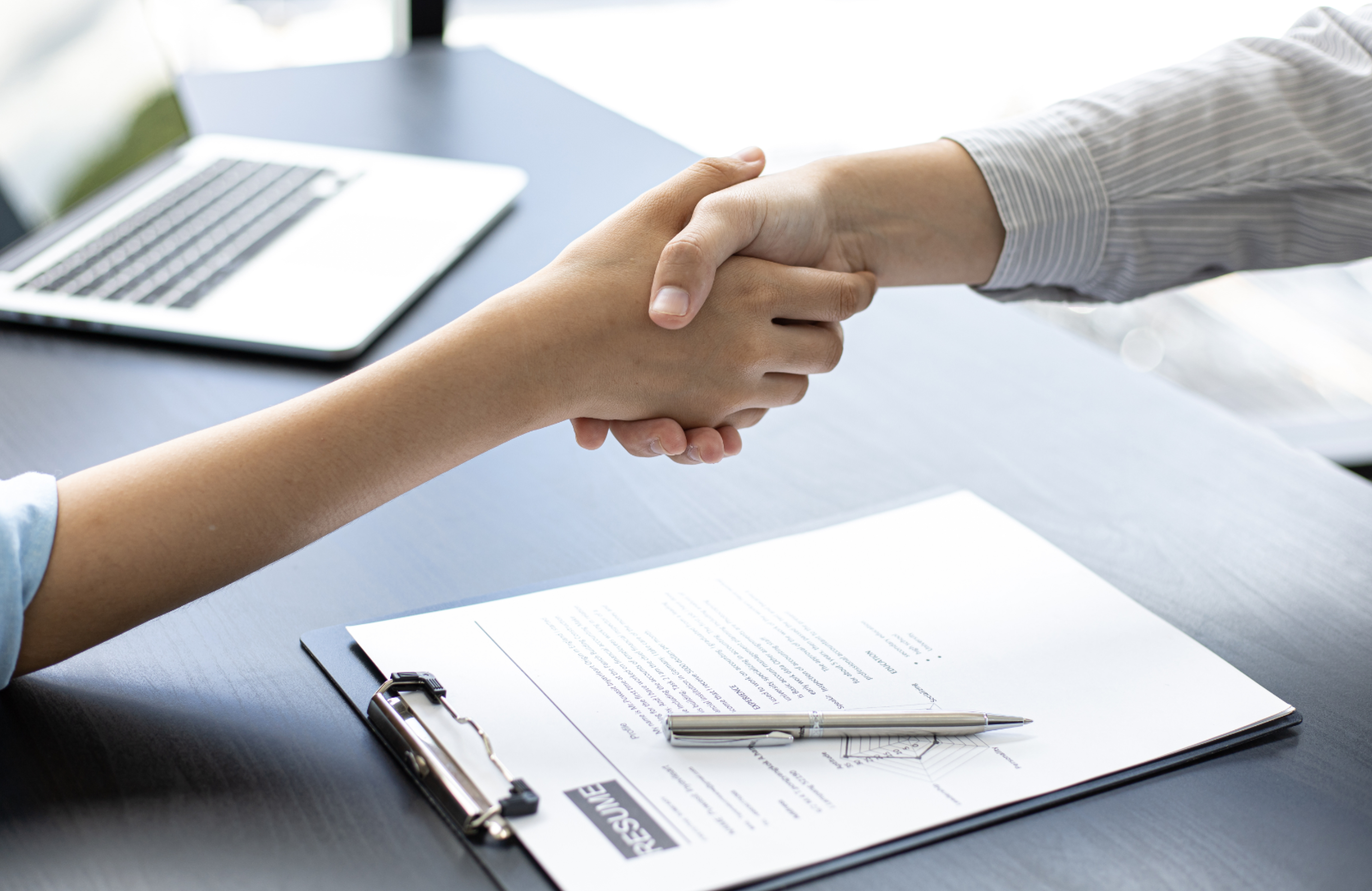 Expert Advice on Navigating Sri Lanka's Job Market: Internship ...